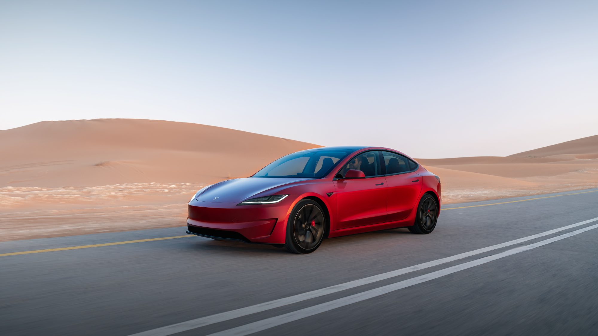 Noi baterii la Tesla: Model 3 are 750 km autonomie WLTP - Arena IT