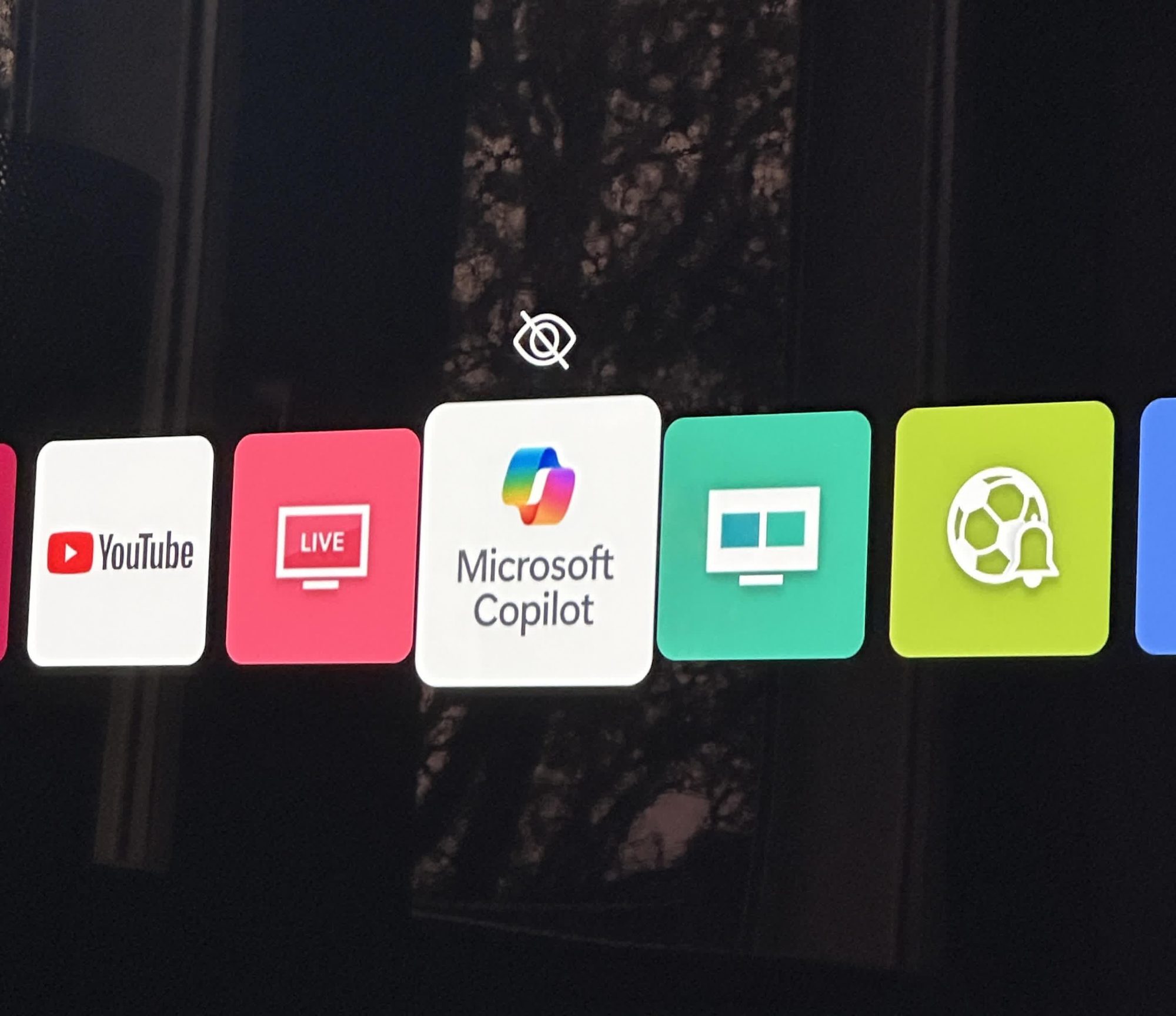Microsoft Copilot instalat cu forța pe smart TV-urile LG printr-un ...